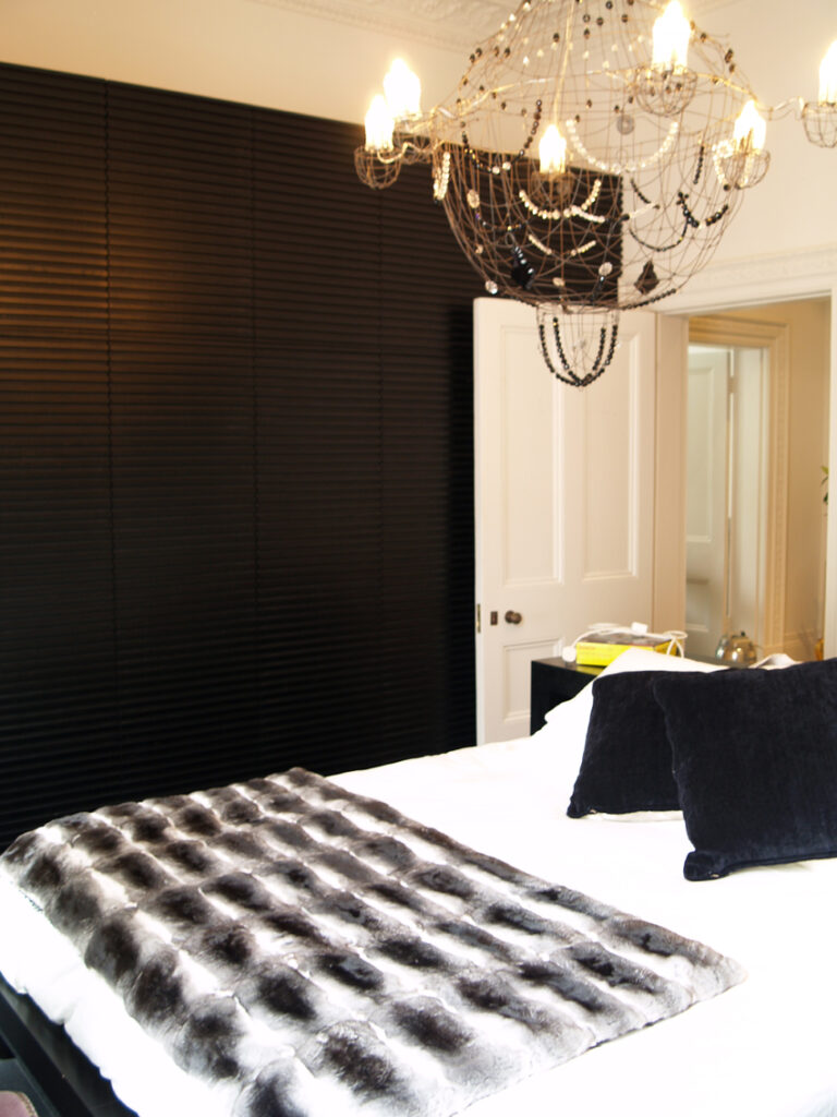 CRANLEY GARDENS - Angel Verdu